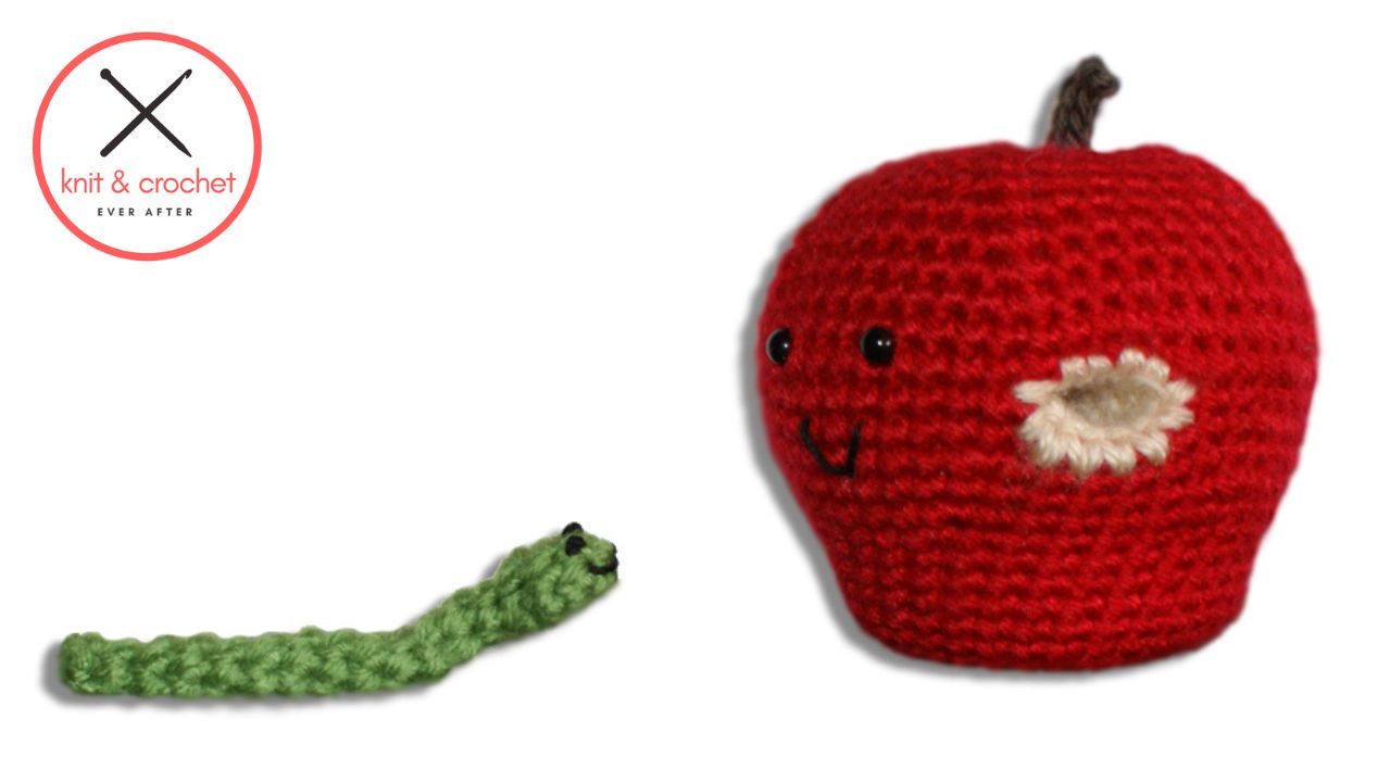 Mac and Tosh Apple and Worm Amigurumi Crochet Pattern ~ Knit and ...